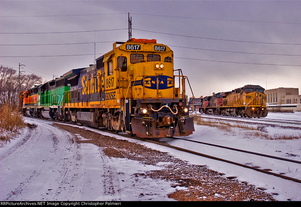 BNSF 8617 Leads Y-OMA2011-01